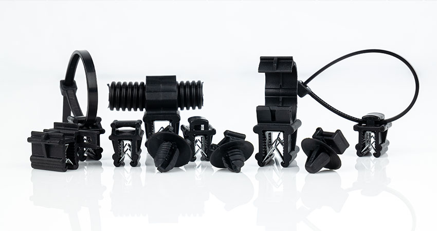 Fixation clips for the solar industry
